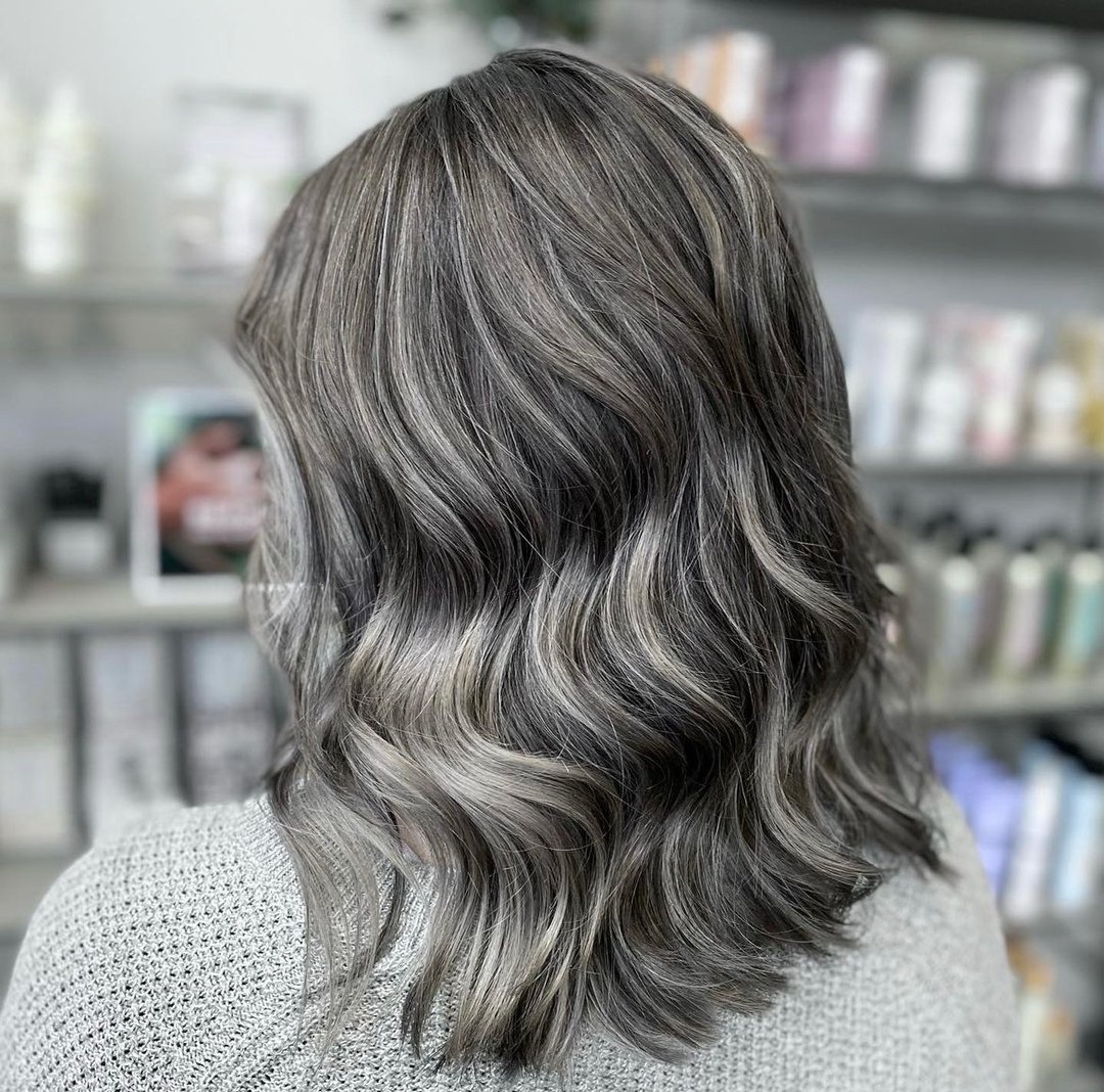 21 Chic Grey Blending Highlights Ideas - Hair Style Nest