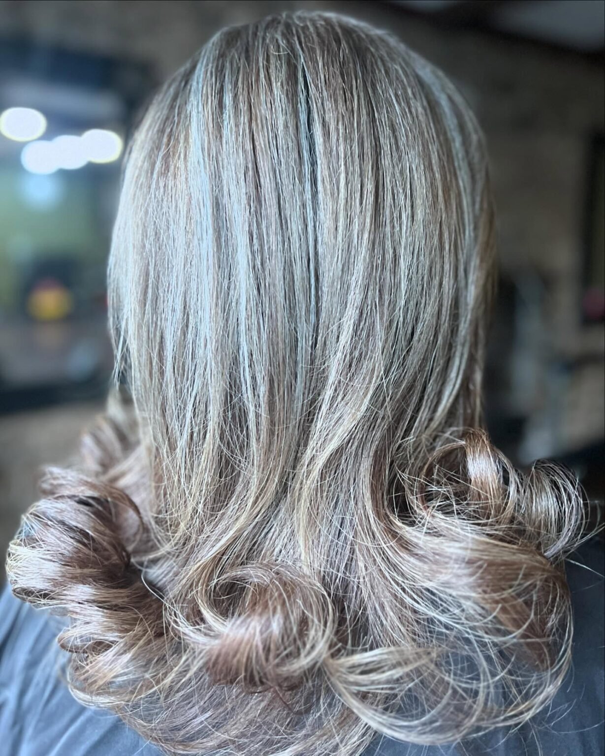 21 Chic Grey Blending Highlights Ideas - Hair Style Nest