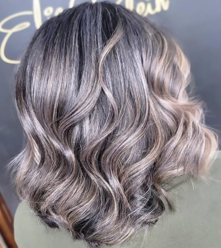 21 Chic Grey Blending Highlights Ideas - Hair Style Nest